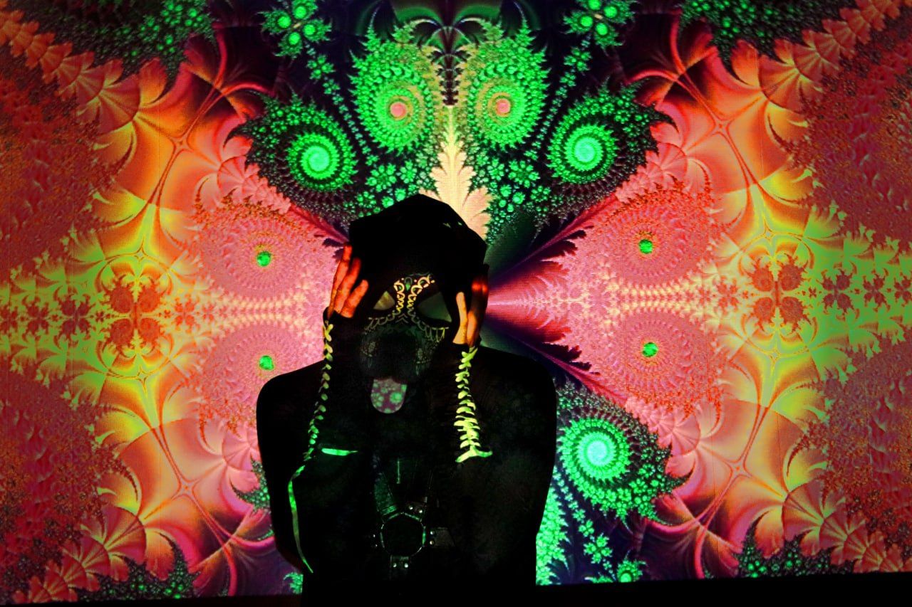 I'll make your world spin ;) | Scrolller