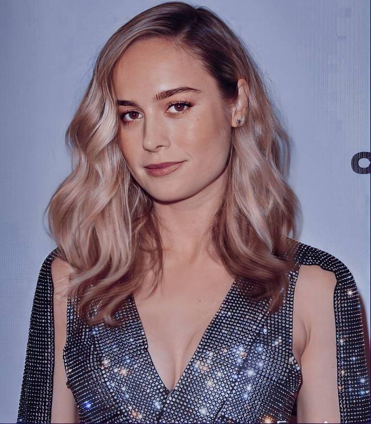 I'm addicted to Brie Larson. Anyone want to jerk off to her and mic? | Scrolller