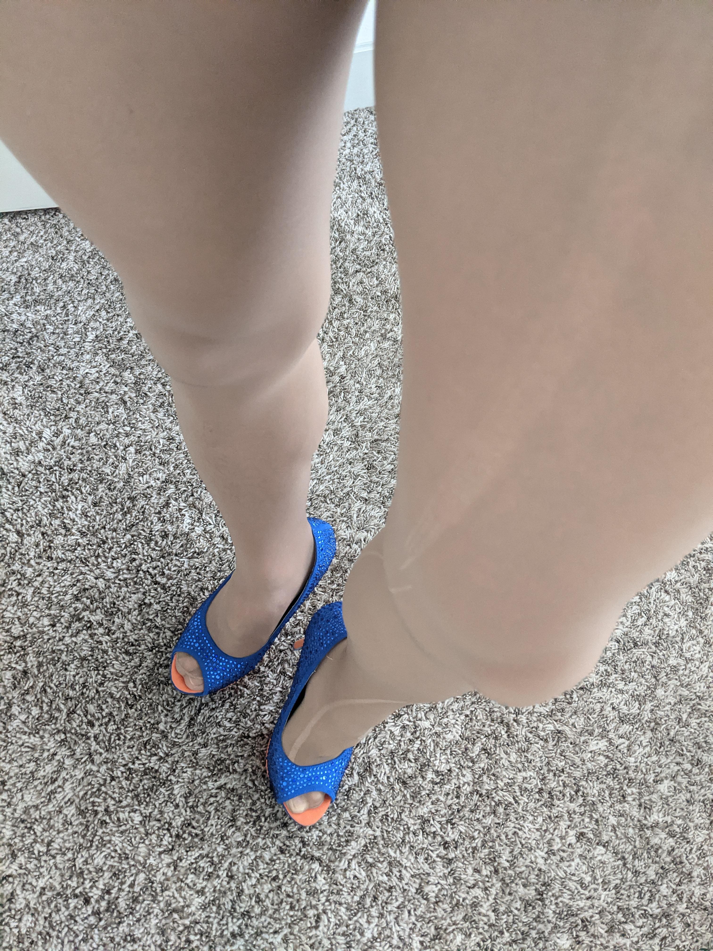 I'm going to need a new pair | Scrolller