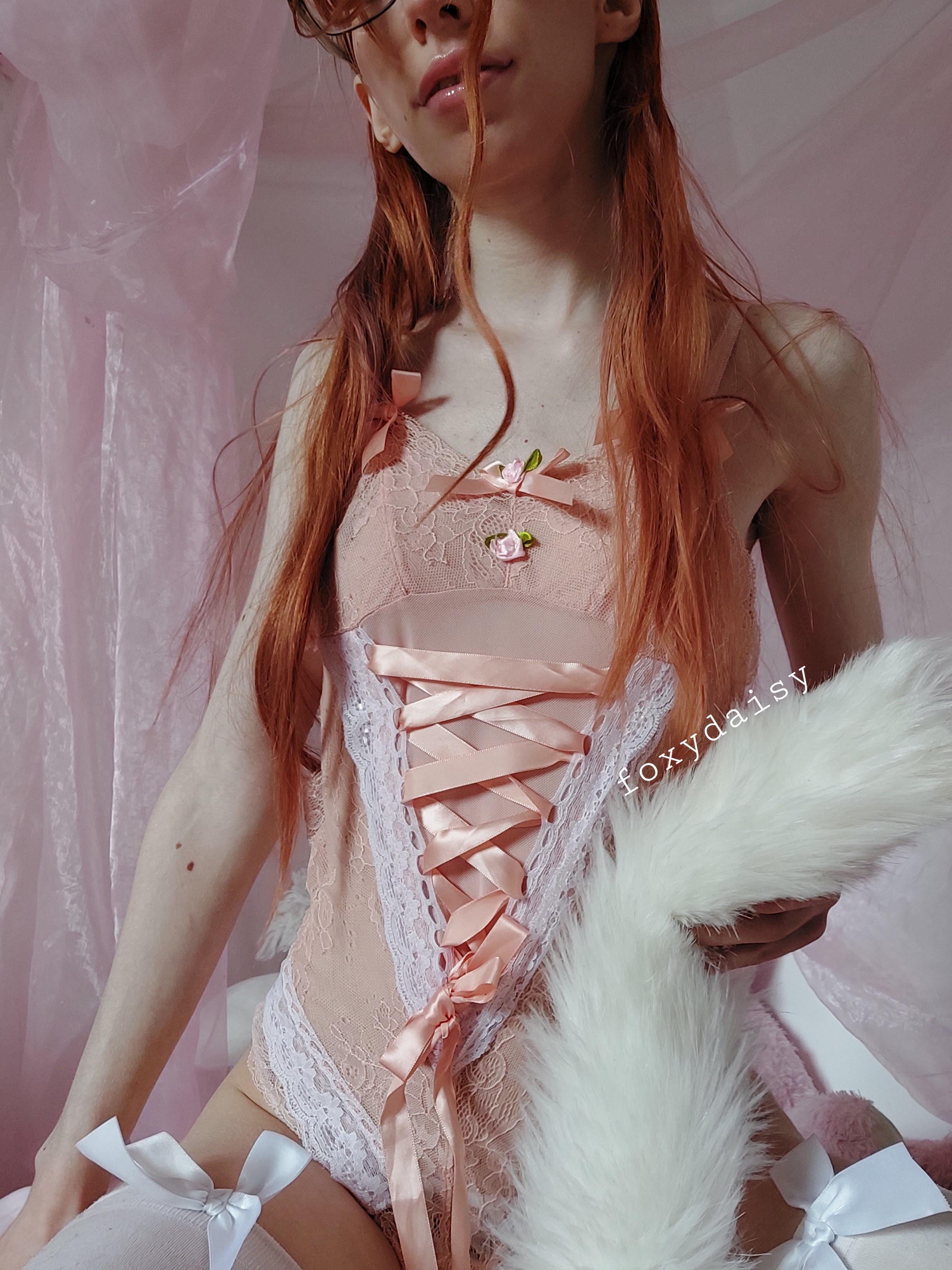 I'm in love with my lolita foxy set. Got the tail and everything ☺🥰 [OC] | Scrolller