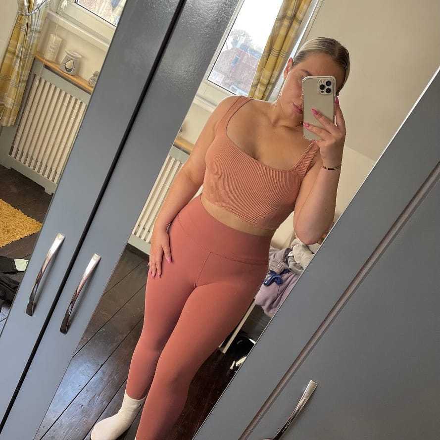 I'm Mistress lexi I seek for a submissive slave/sissy shemale kik mistresslexi4 | Scrolller