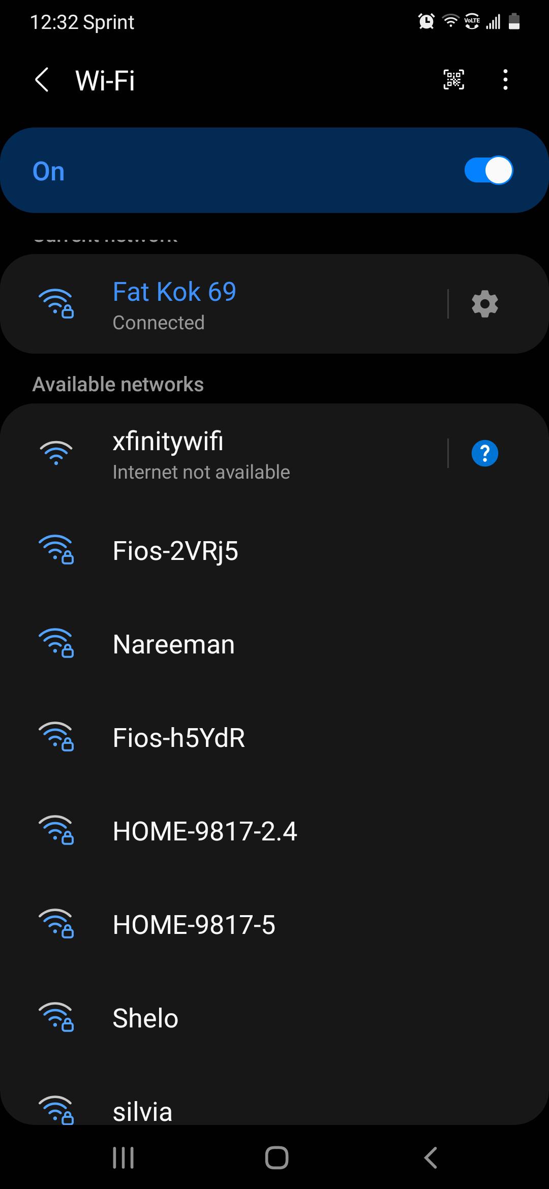 I'm new to the apartment complex. | Scrolller