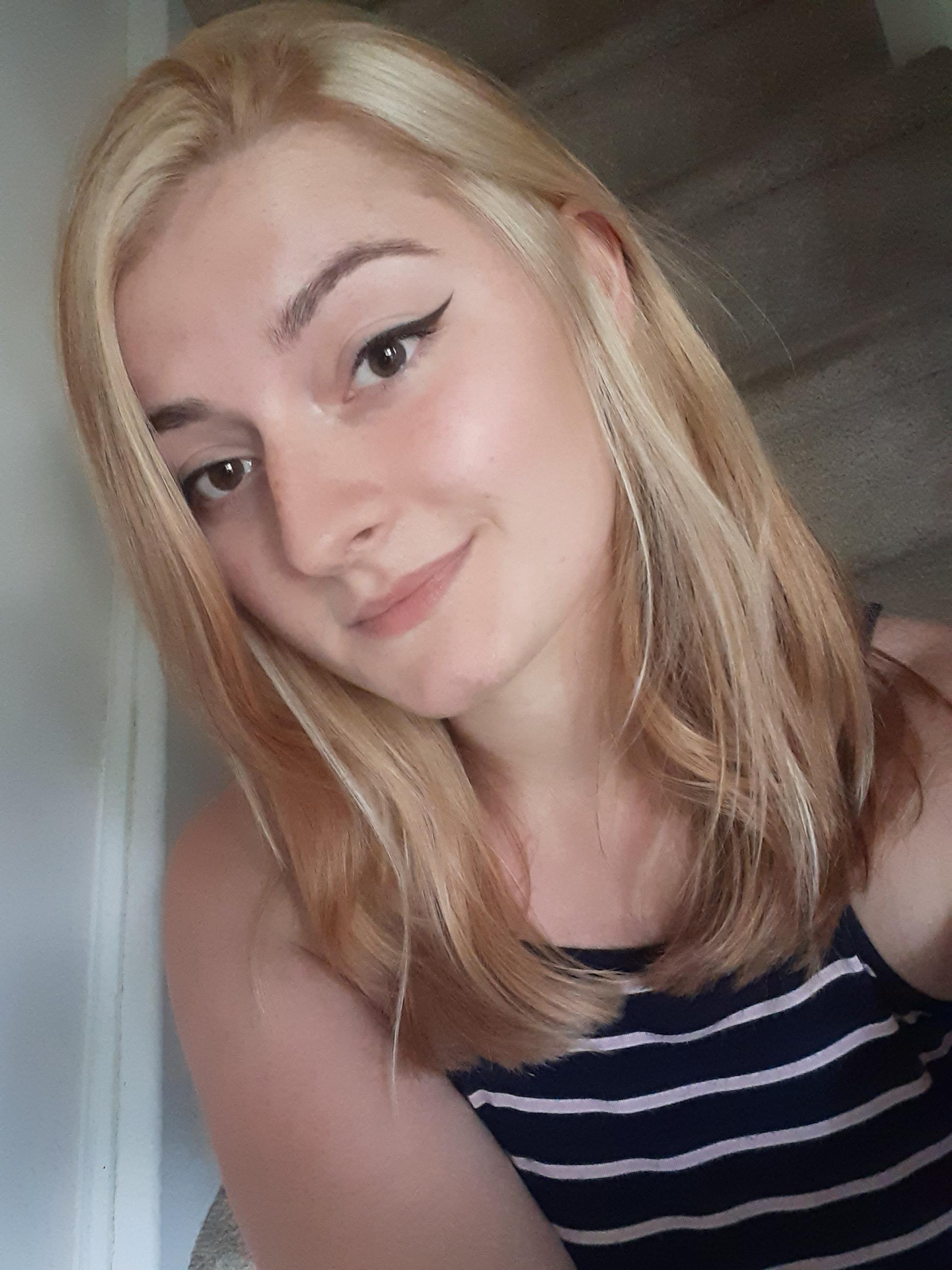 I'm team Blonde now! (24F) | Scrolller