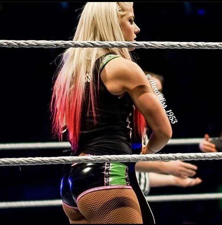 Imagine clapping Alexa’s cheeks from behind | Scrolller