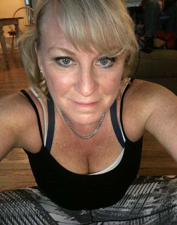 Imagine having to see this everyday growing up 🤤 | Scrolller