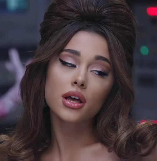 Imagine hittin her hard then saw her with this facial exp | Scrolller