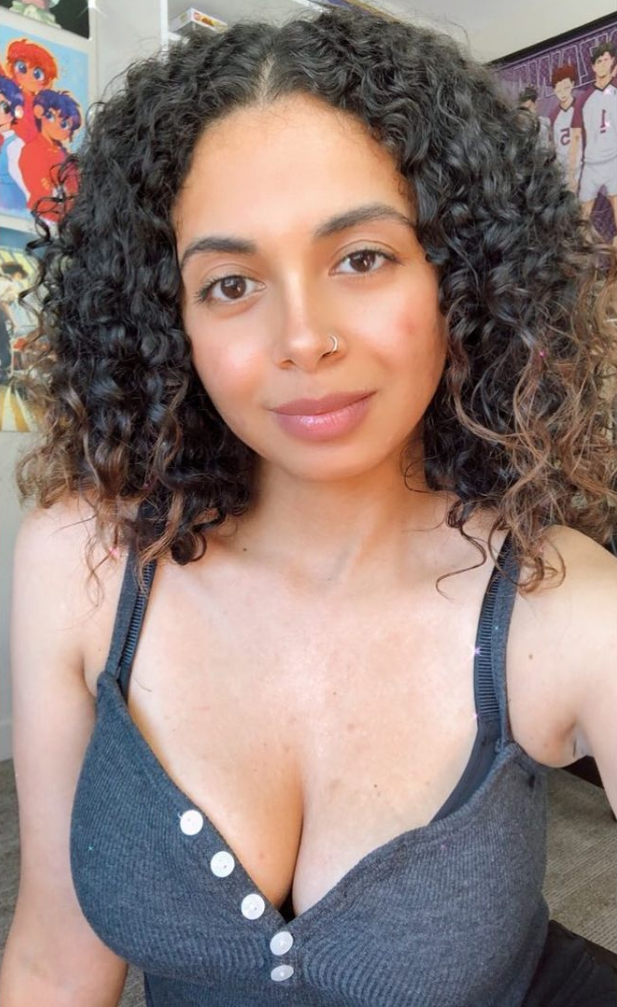 Imon Snow | Scrolller