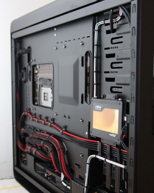 Impeccable cable management. | Scrolller