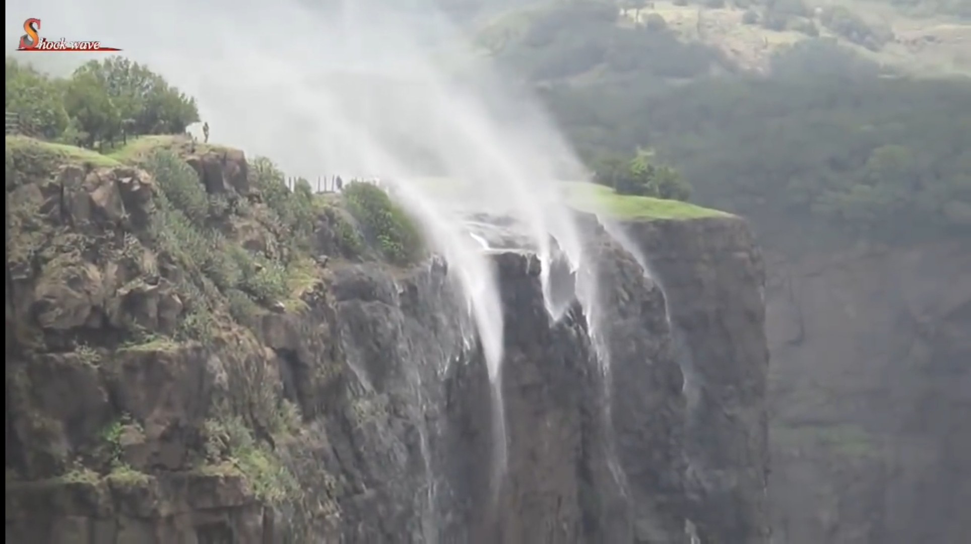 In Australia some waterfalls near Sidney can sometimes be upside down. This phenomenon is caused ...
