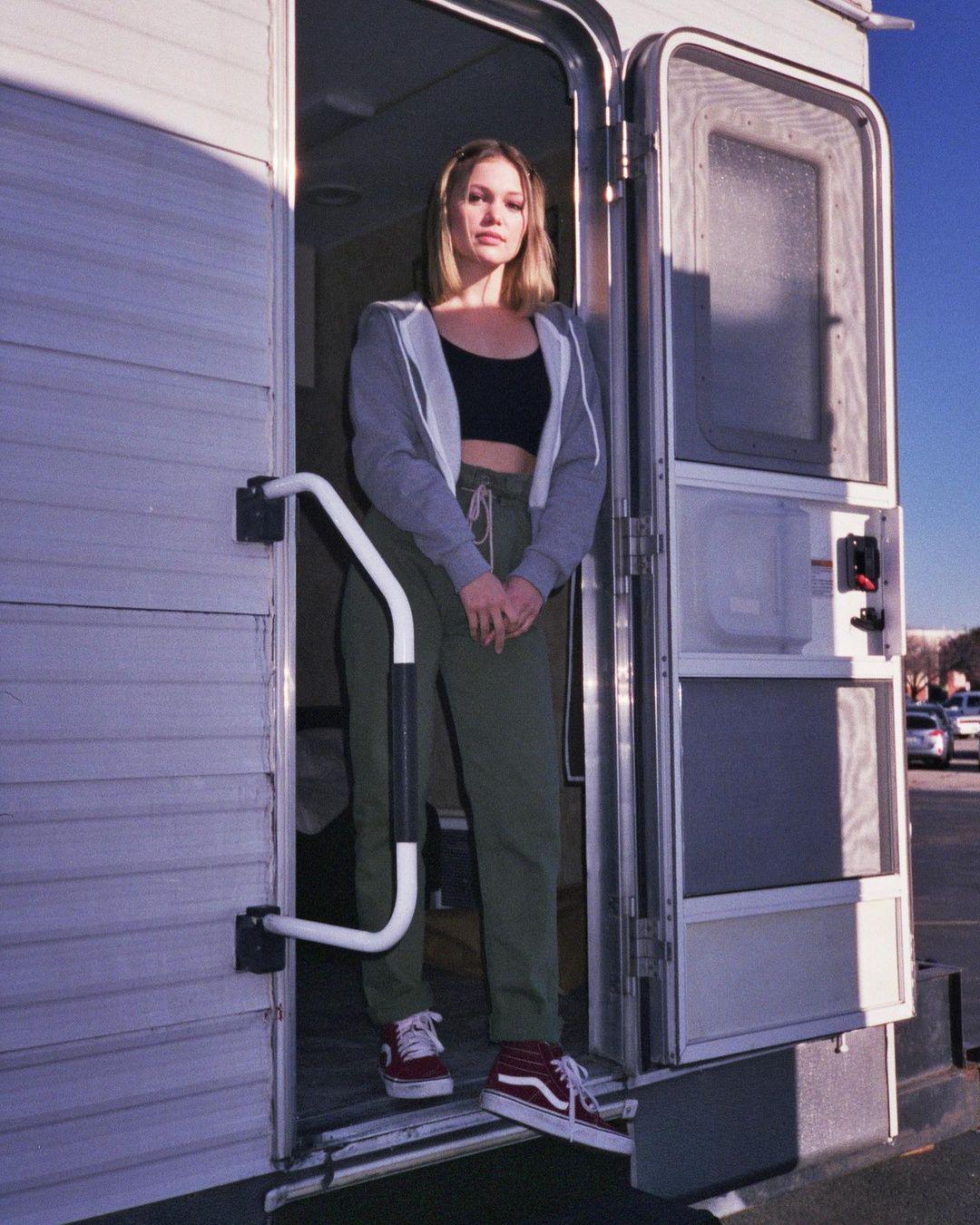 In her trailer | Scrolller