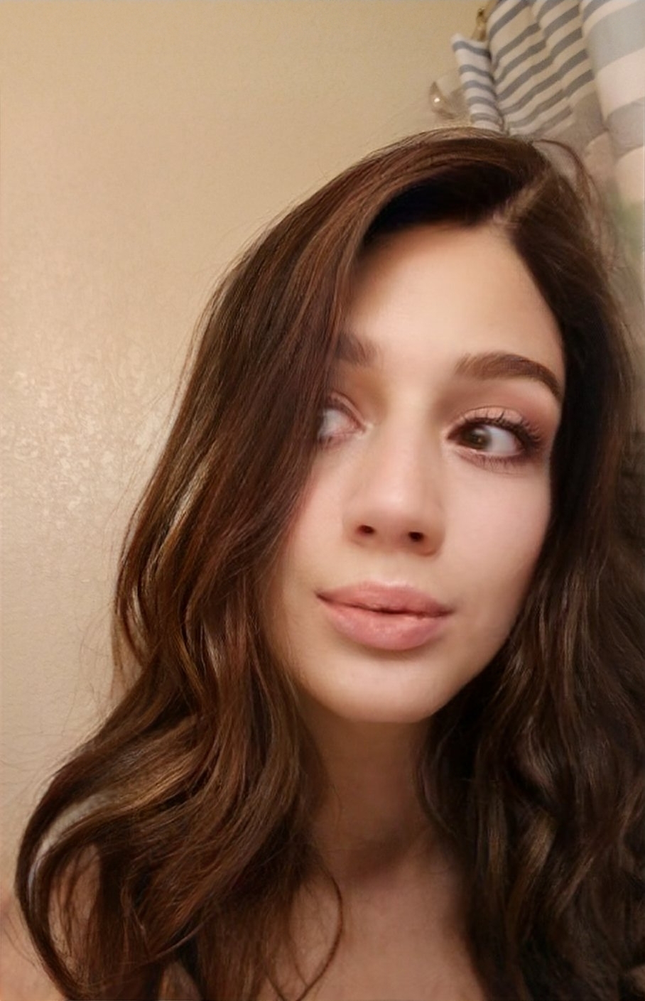 Just sitting here waiting for my Hunk | Scrolller