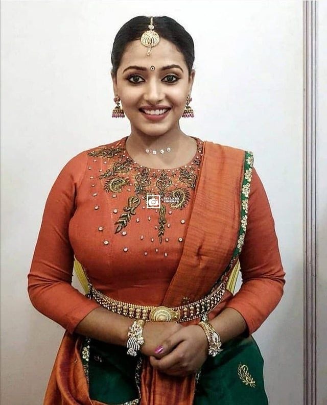 Indian Girl Trying Really Hard Scrolller