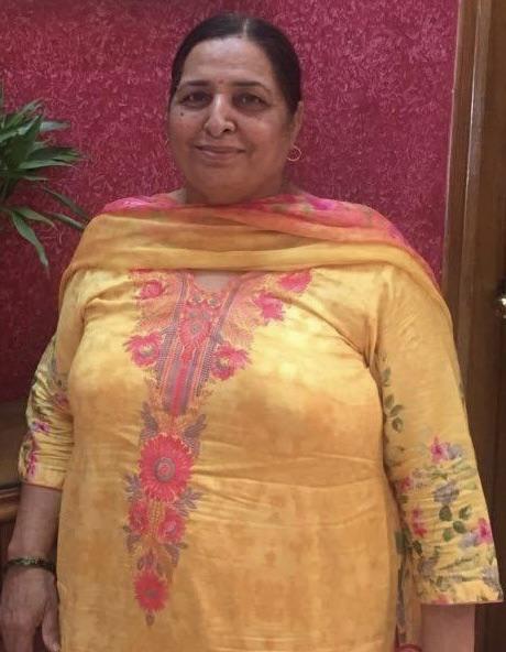 Indian mom | Scrolller