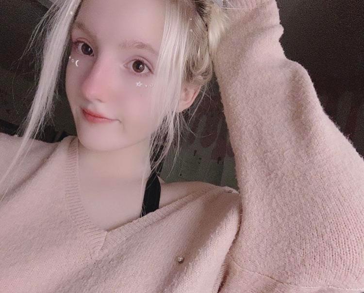 Insecure af please help | Scrolller