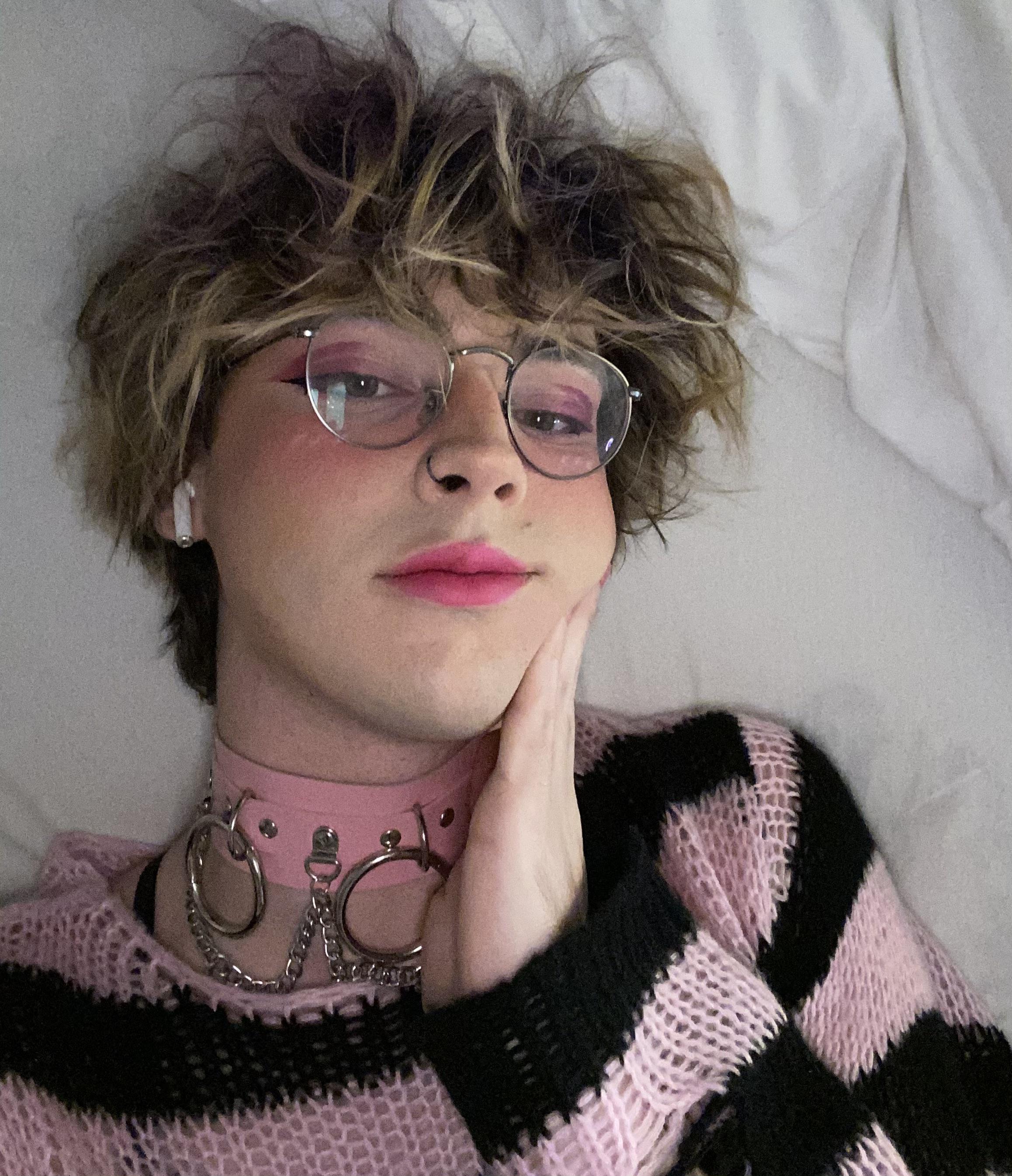 *insert creative caption here* blah blah💕 | Scrolller