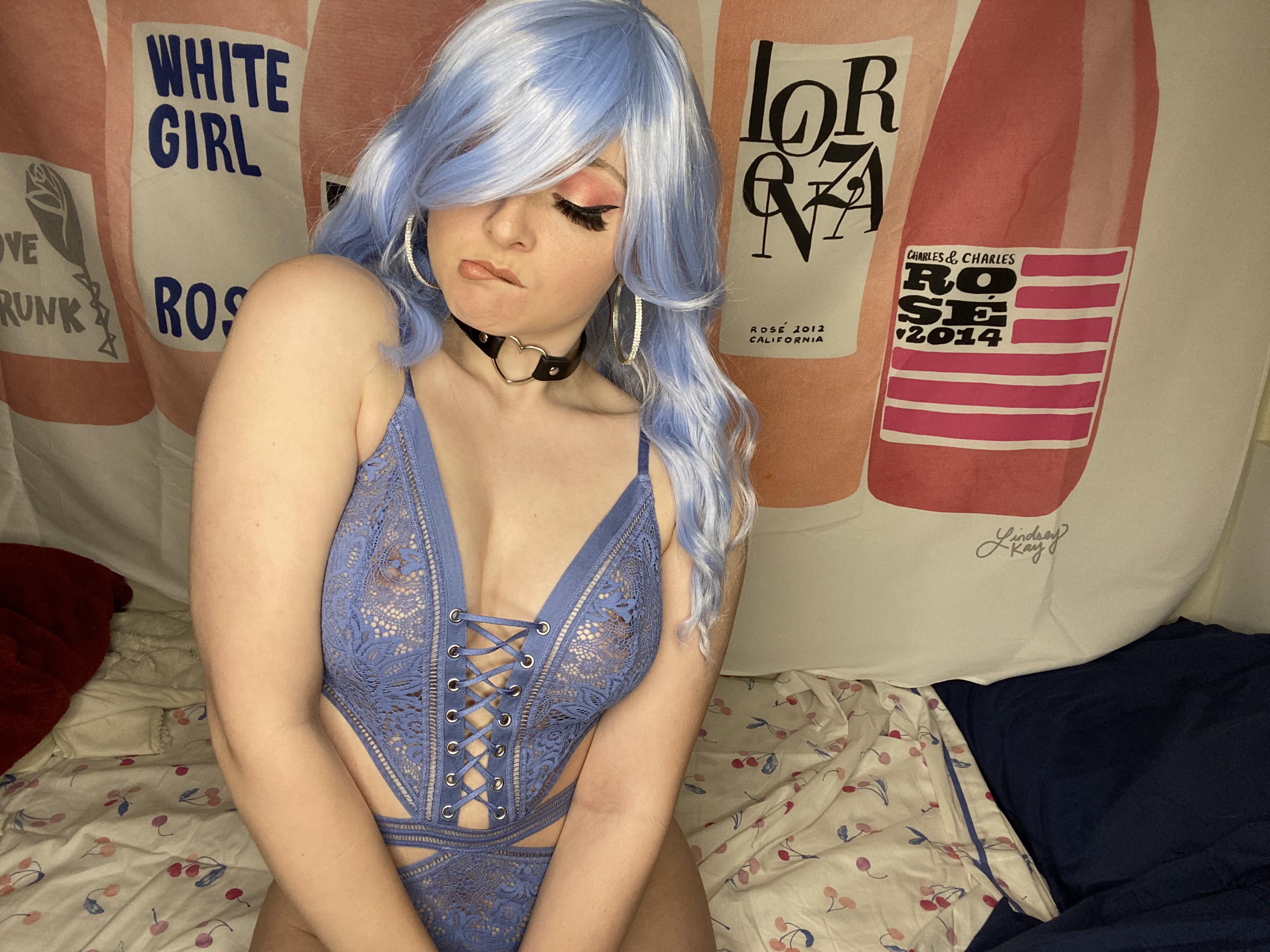 instead of a “u up?” text, i post here... so.. u up? | Scrolller