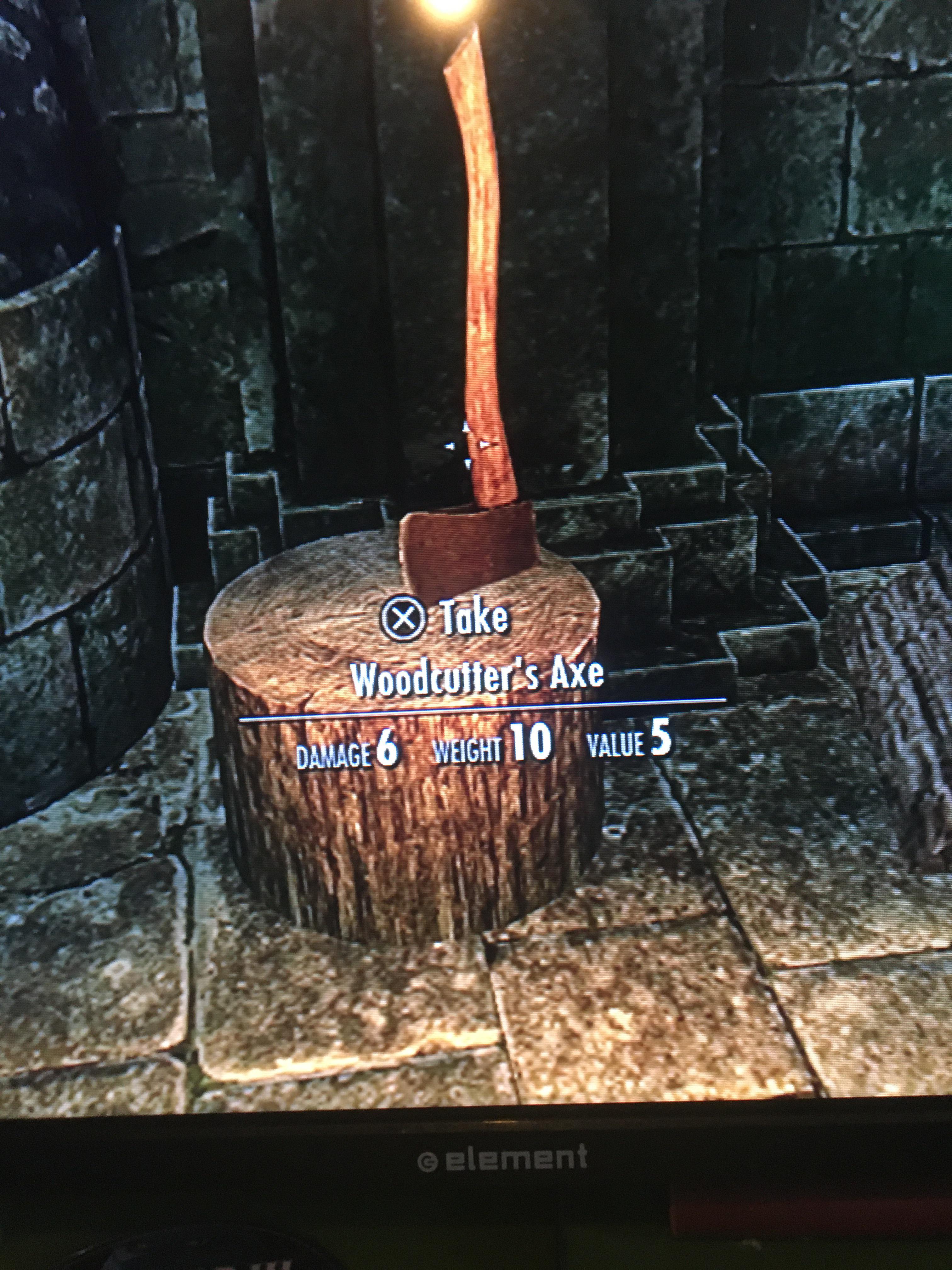 Interesting way to put down a axe | Scrolller