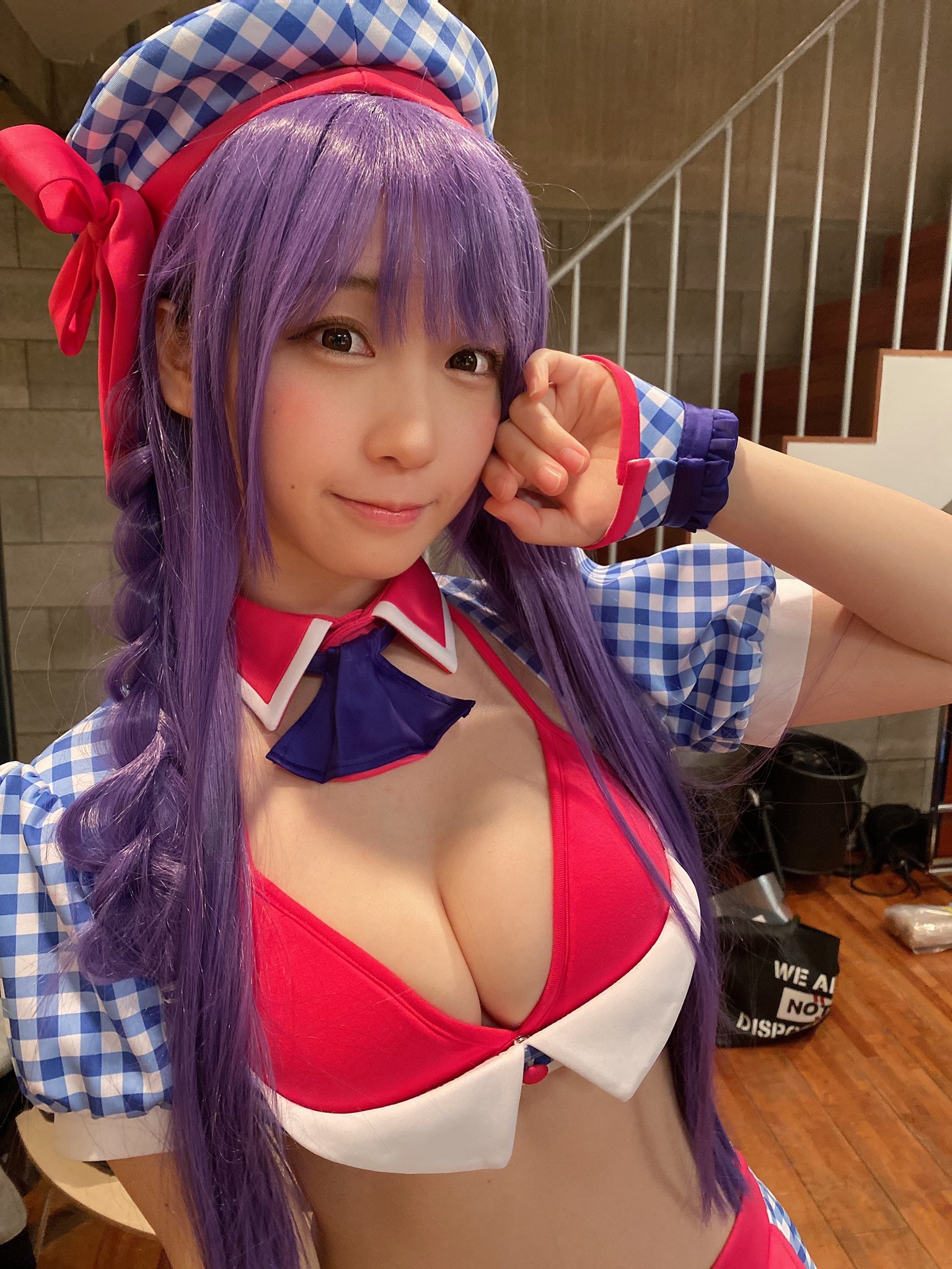 Iori Moe 紫髪 Dinner Maid | Scrolller