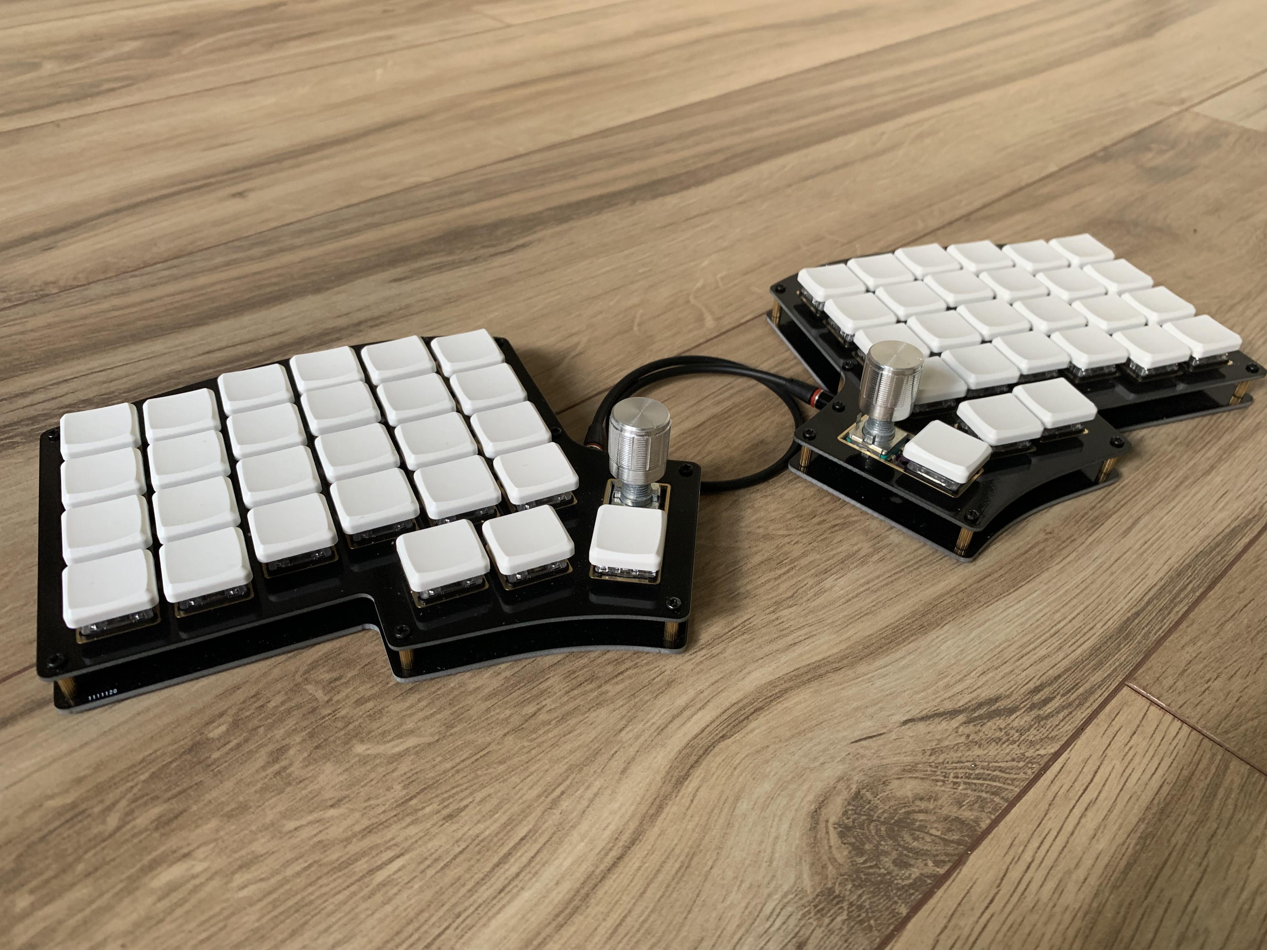 Iris Rev. 4 - Low profile Kailh Choc Brown Switches | Scrolller