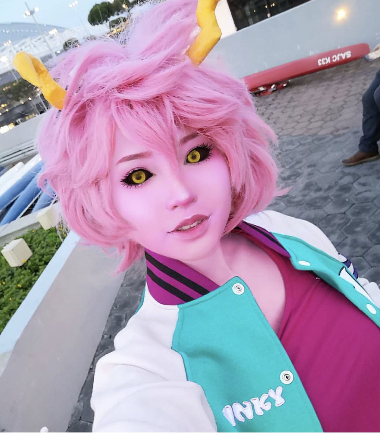 irl Pinky | Scrolller