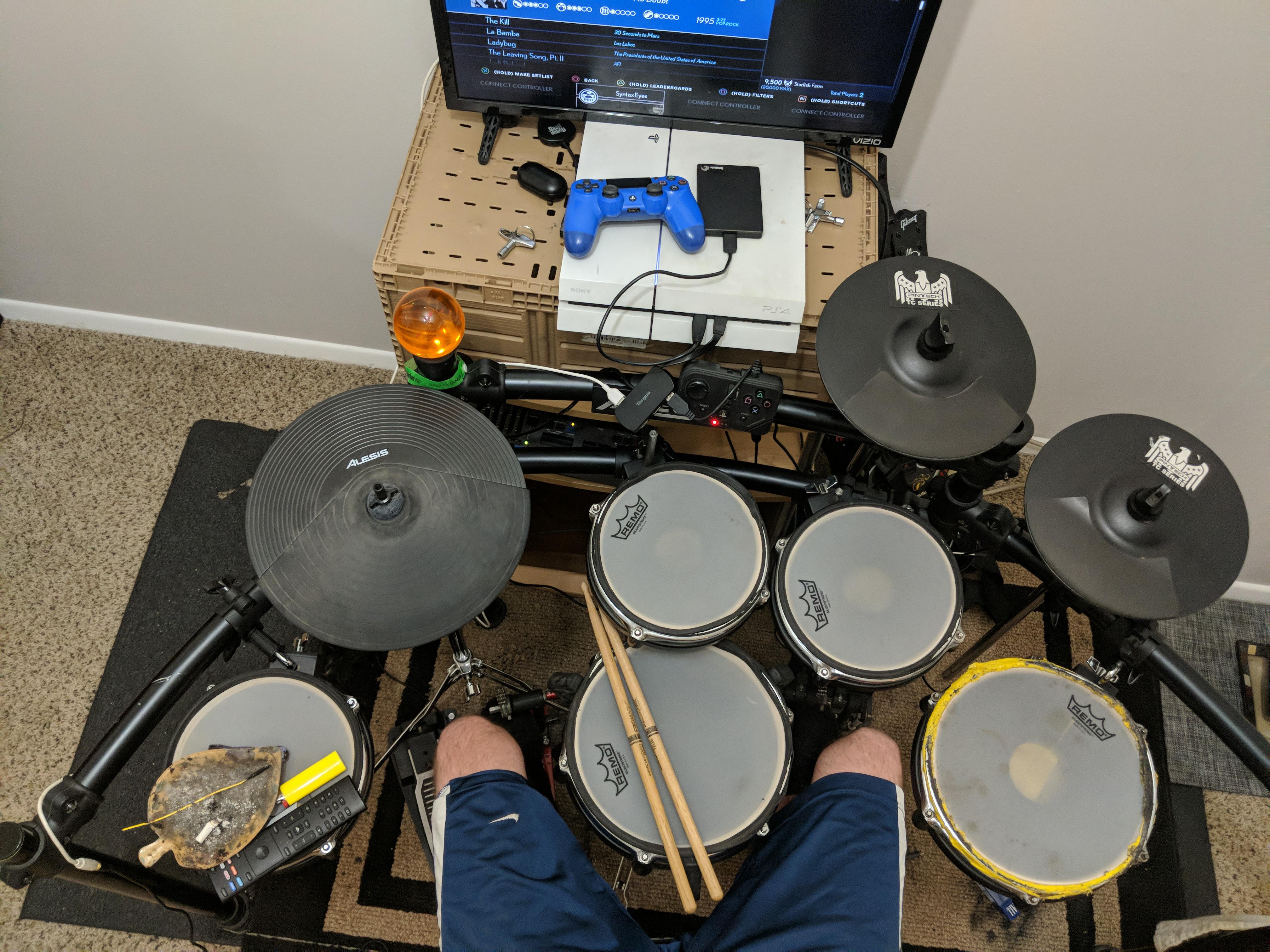 Is drummer | Scrolller