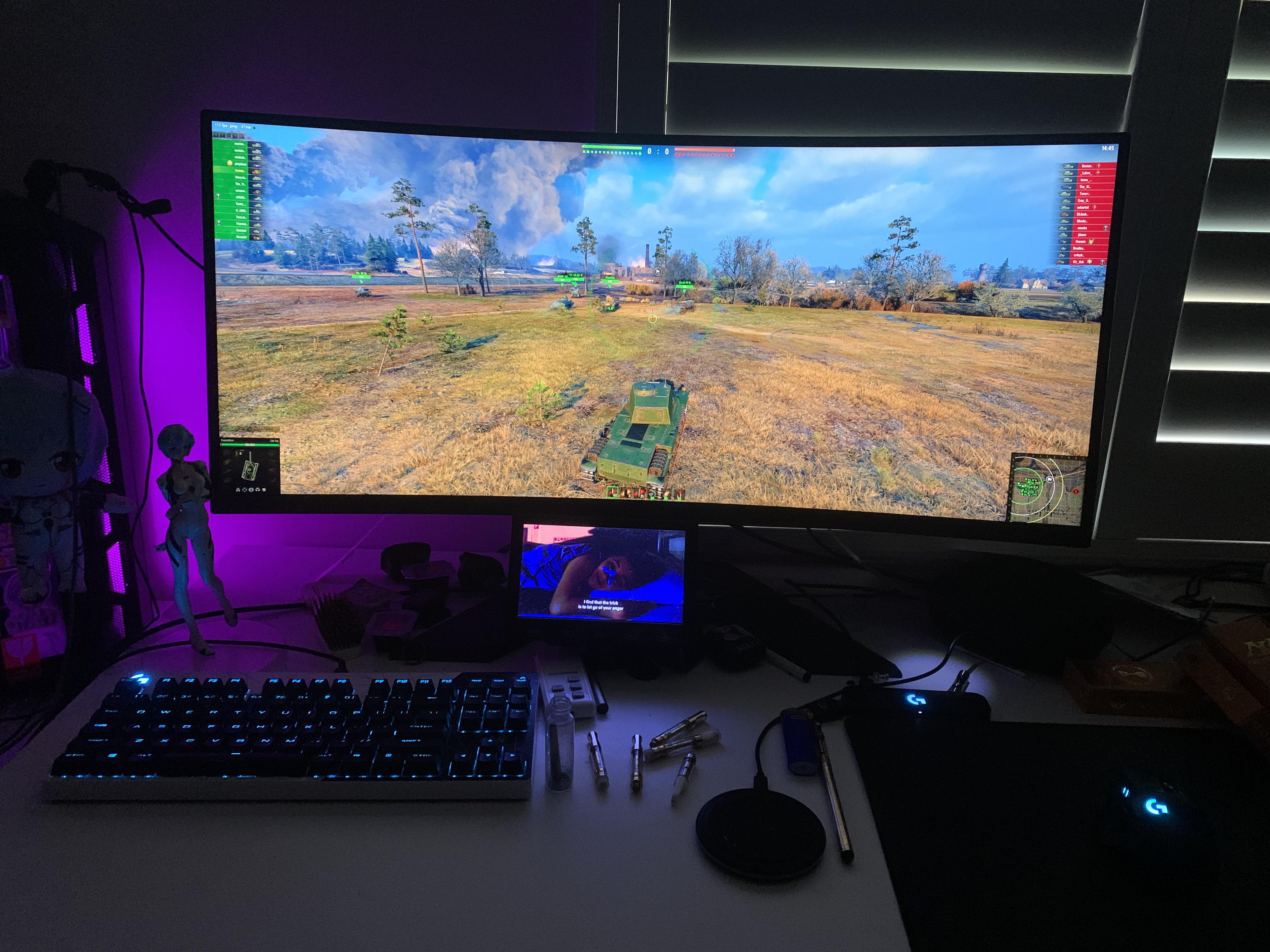 is there any way to make the ui stay in 16:9 on a ultrawide? | Scrolller