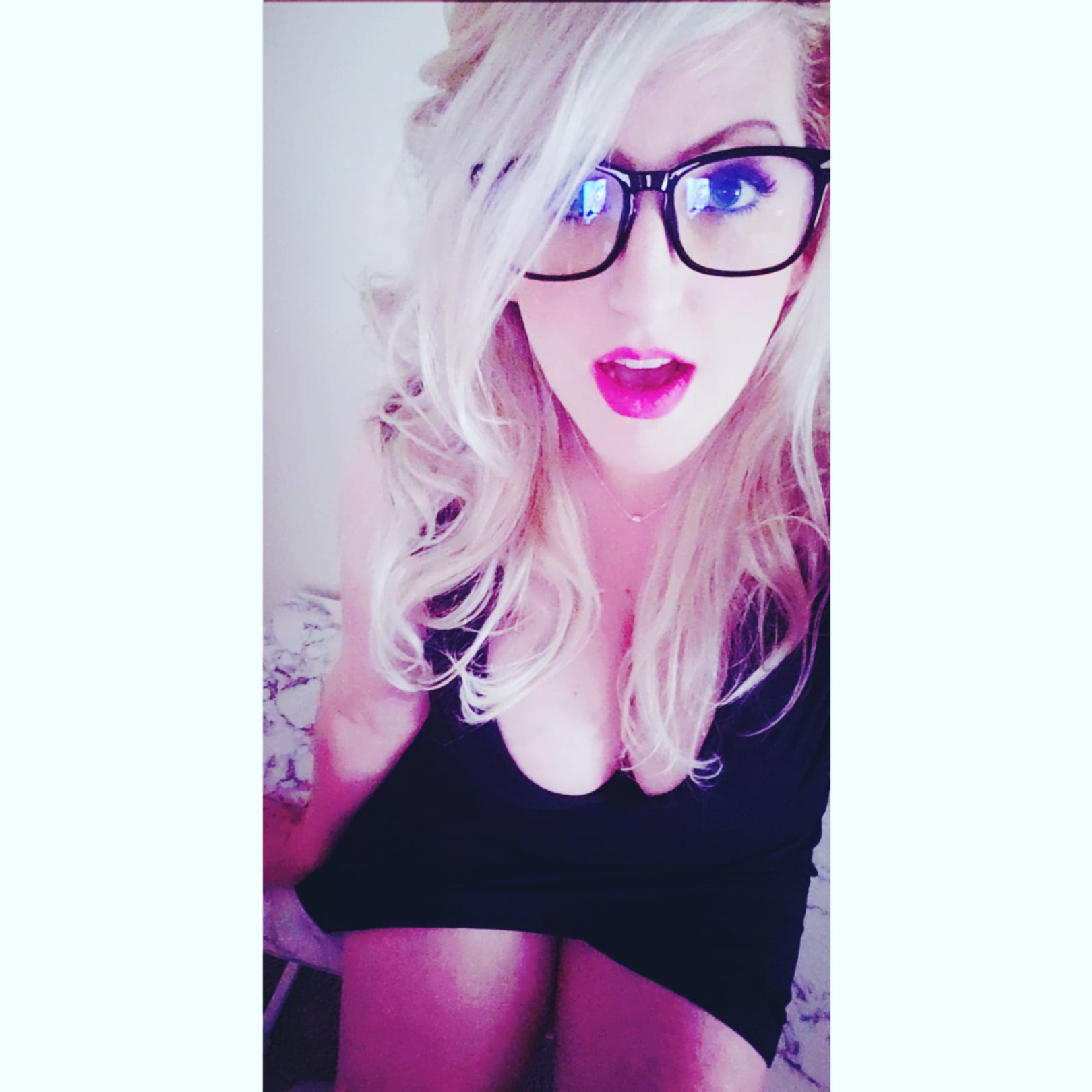 Is this too much cleavage for work? I'm looking for a raise... | Scrolller