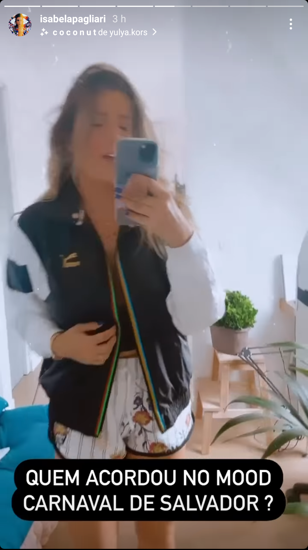 Isabela Pagliari de pijaminha | Scrolller