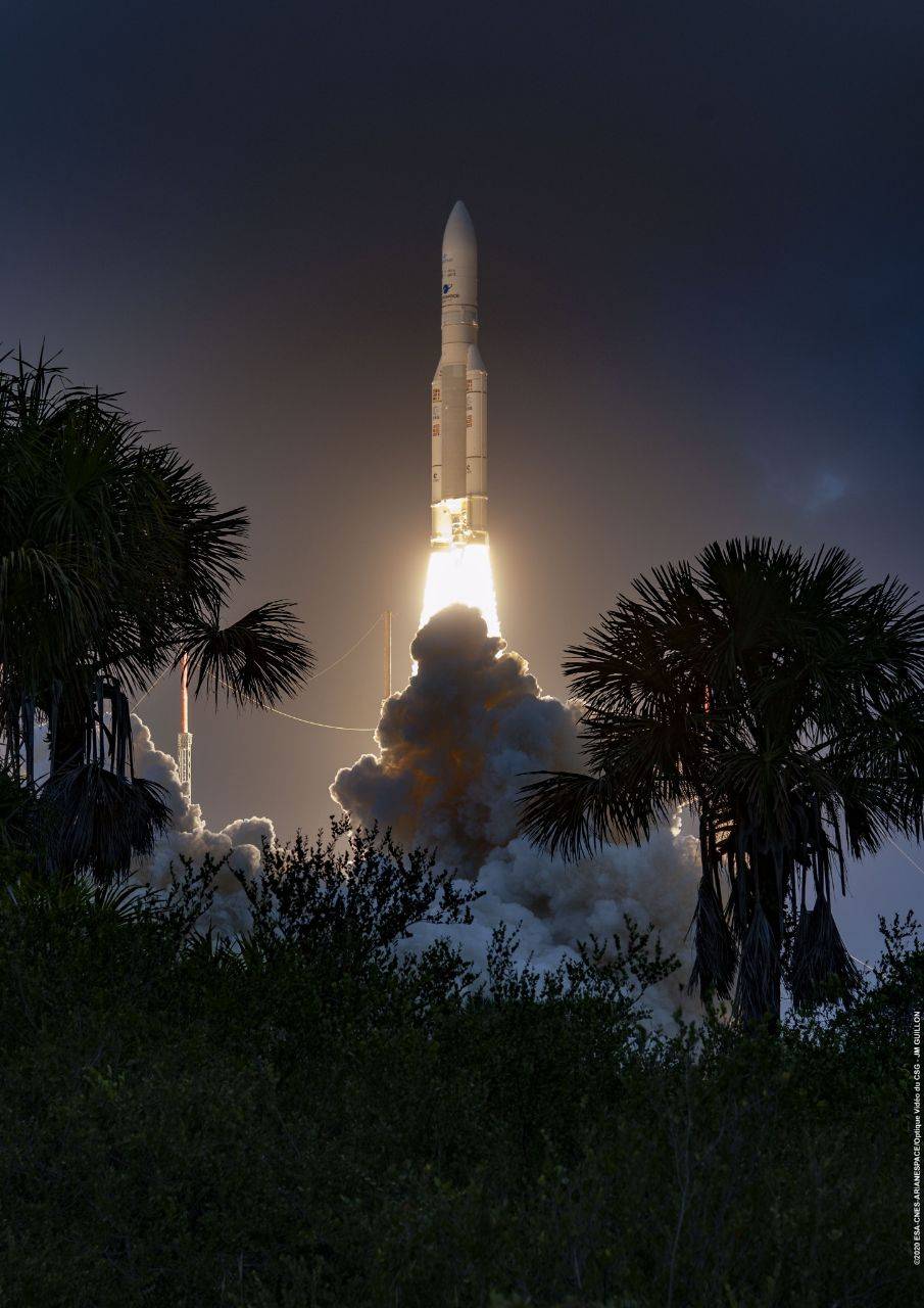 Isn't that beautiful? Ariane 5 liftoff | Scrolller