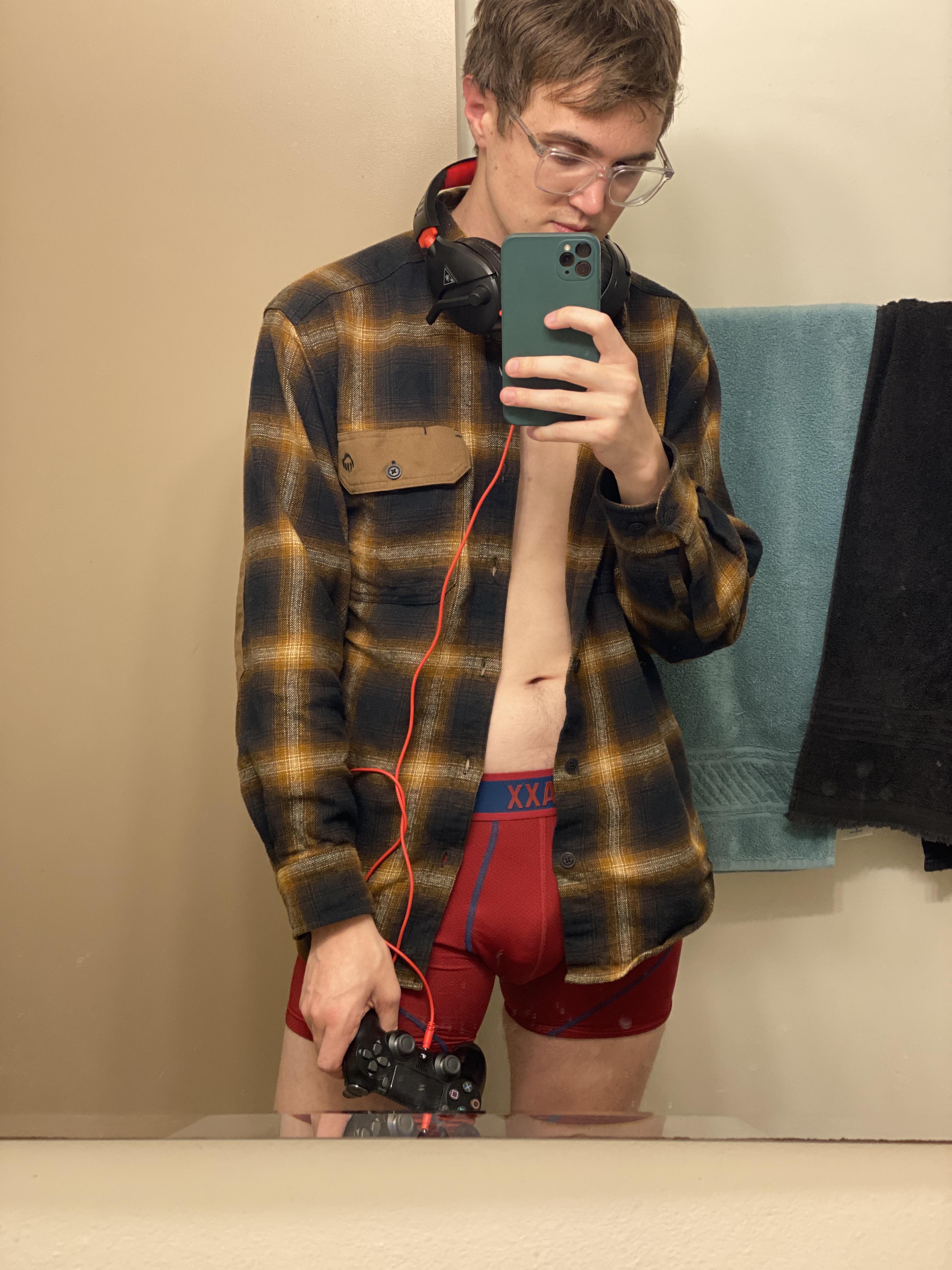 it’s a gayming night :) | Scrolller