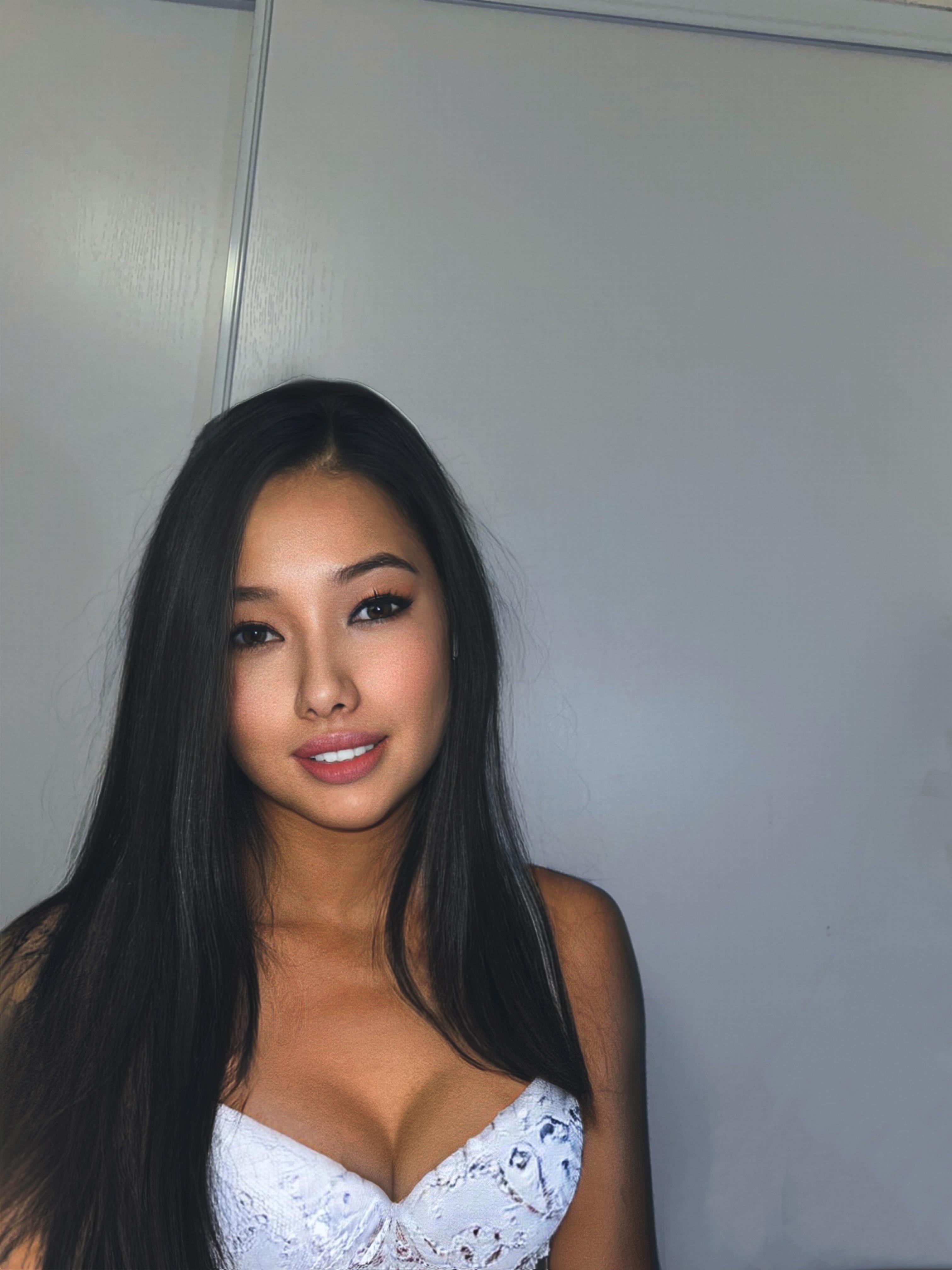 It’s too damn hot now maybe less clothes ?;) | Scrolller