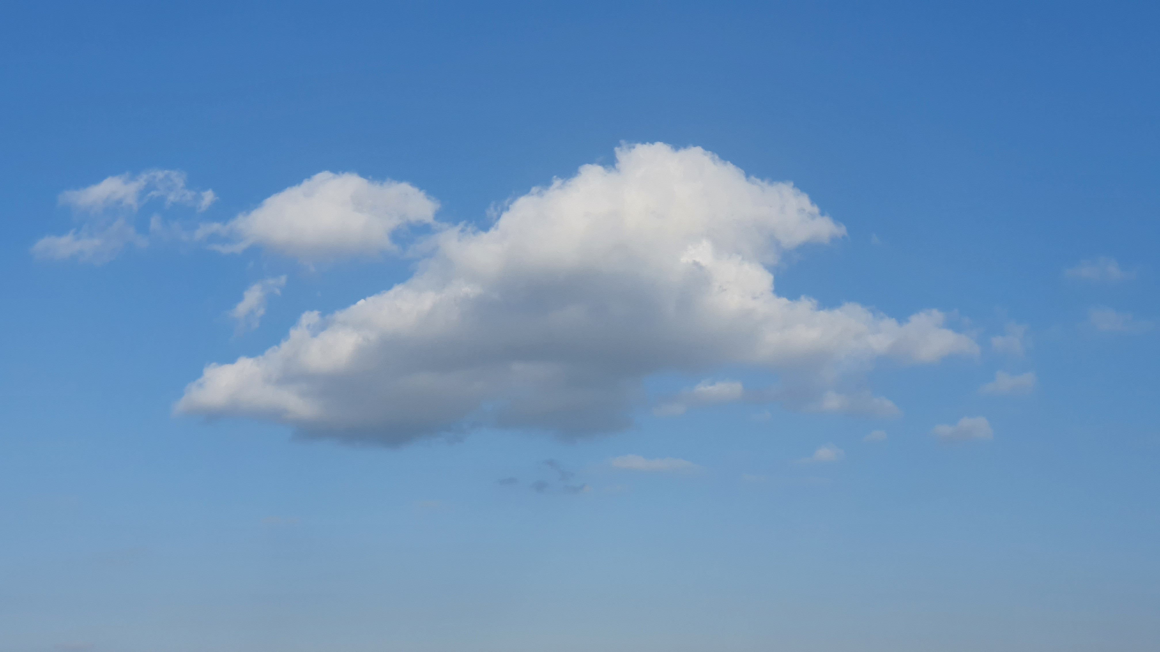 ITAP of a cloud | Scrolller