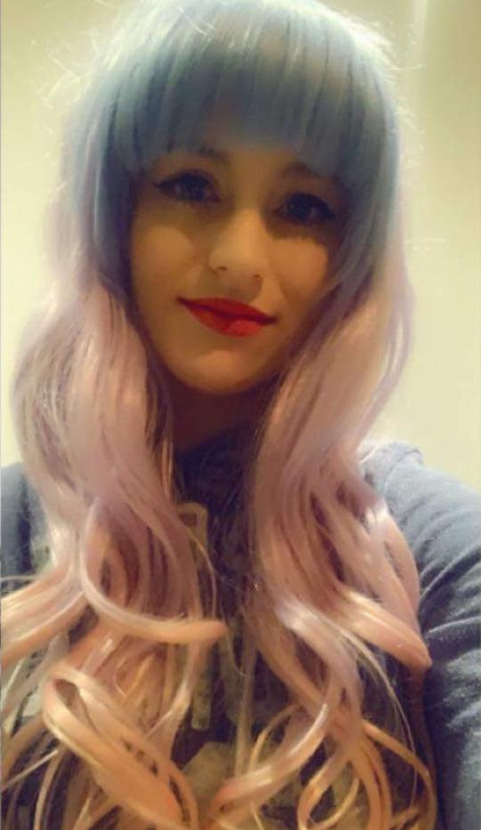 Do me and my wig fit in? 😋 xx | Scrolller