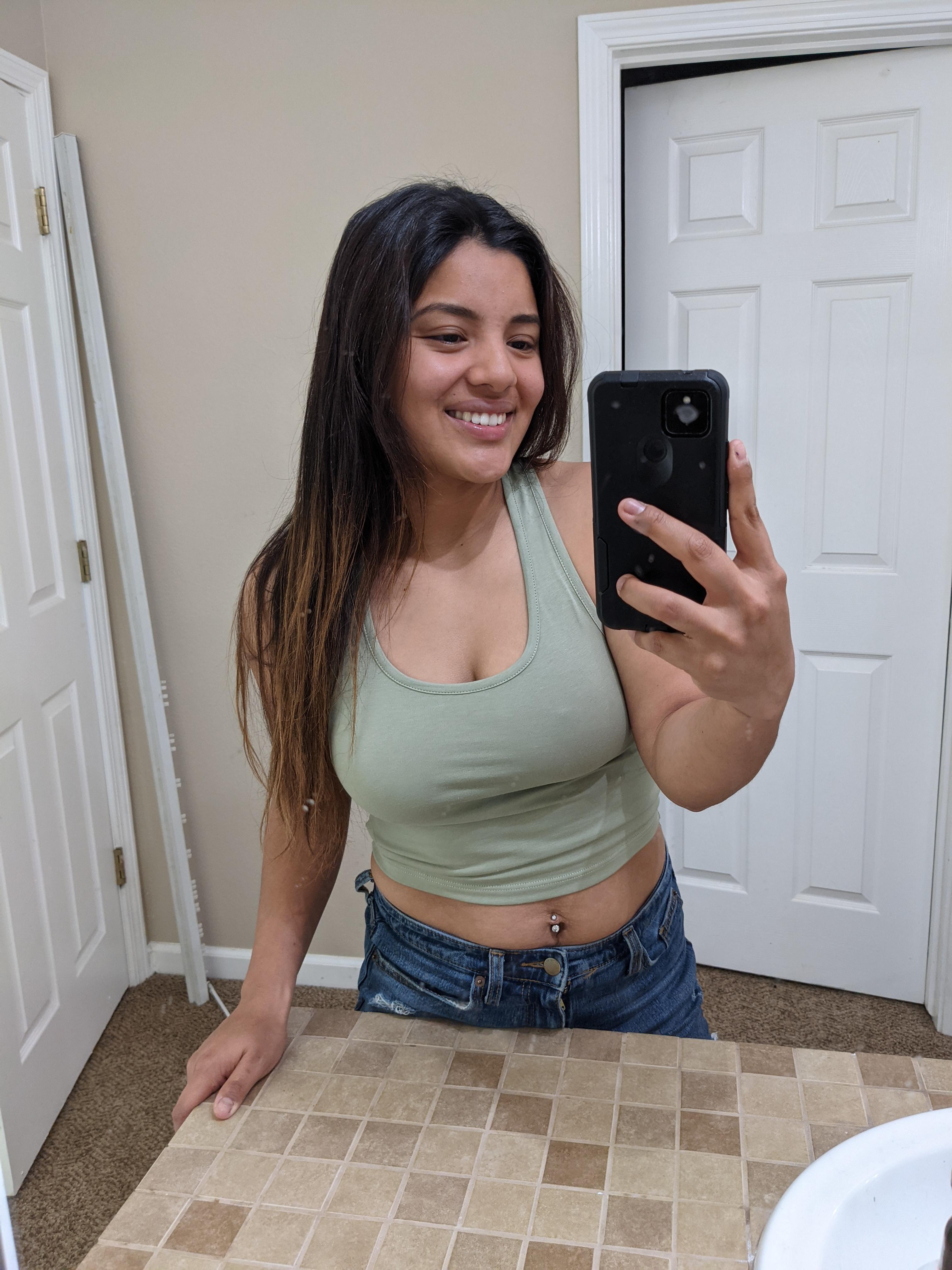 It's Friyay!🌻 | Scrolller