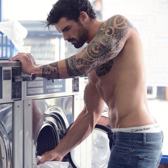 It's Laundry Day for Stuart Reardon | Scrolller