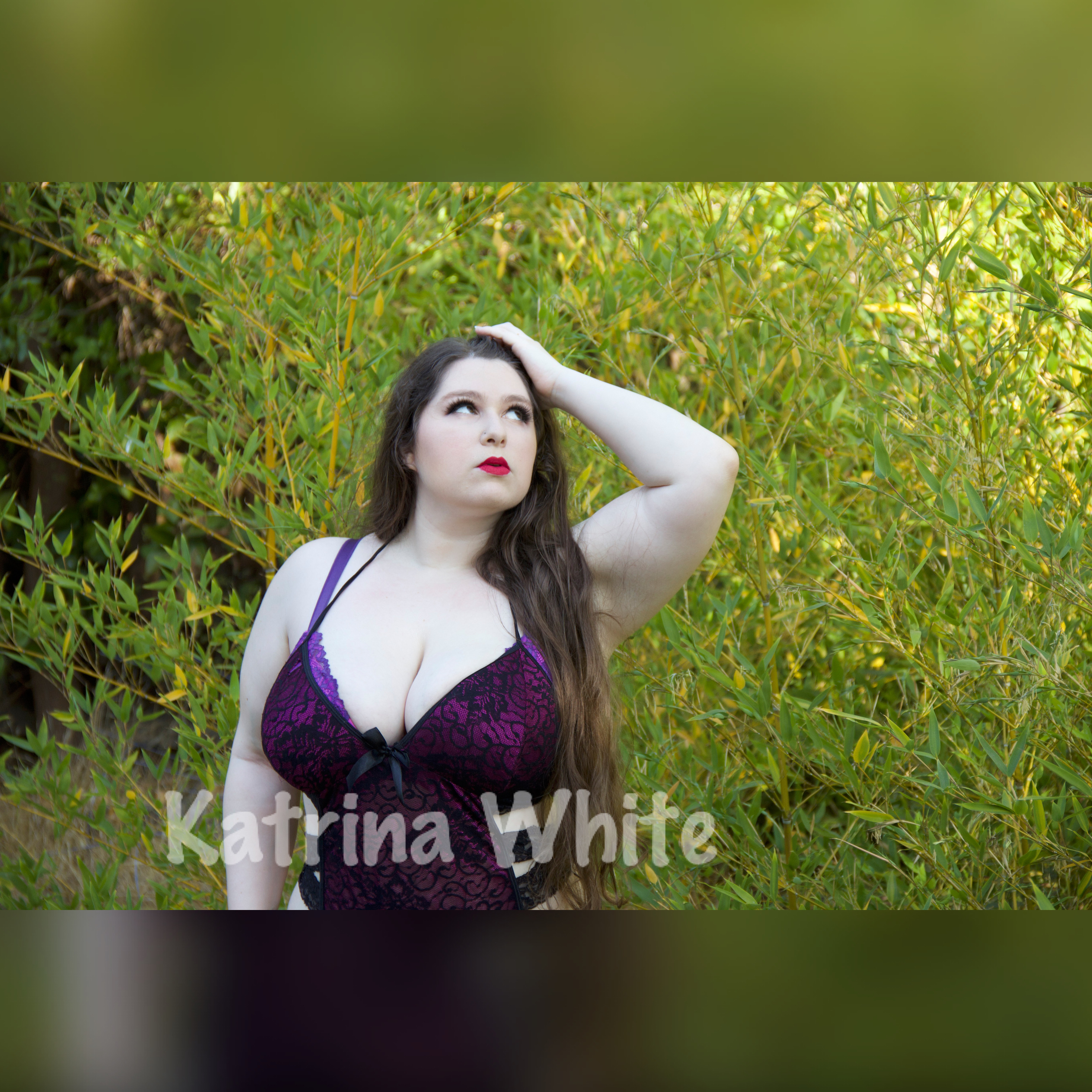 Feeling sensual and curvy in this purple lingerie ;) | Scrolller