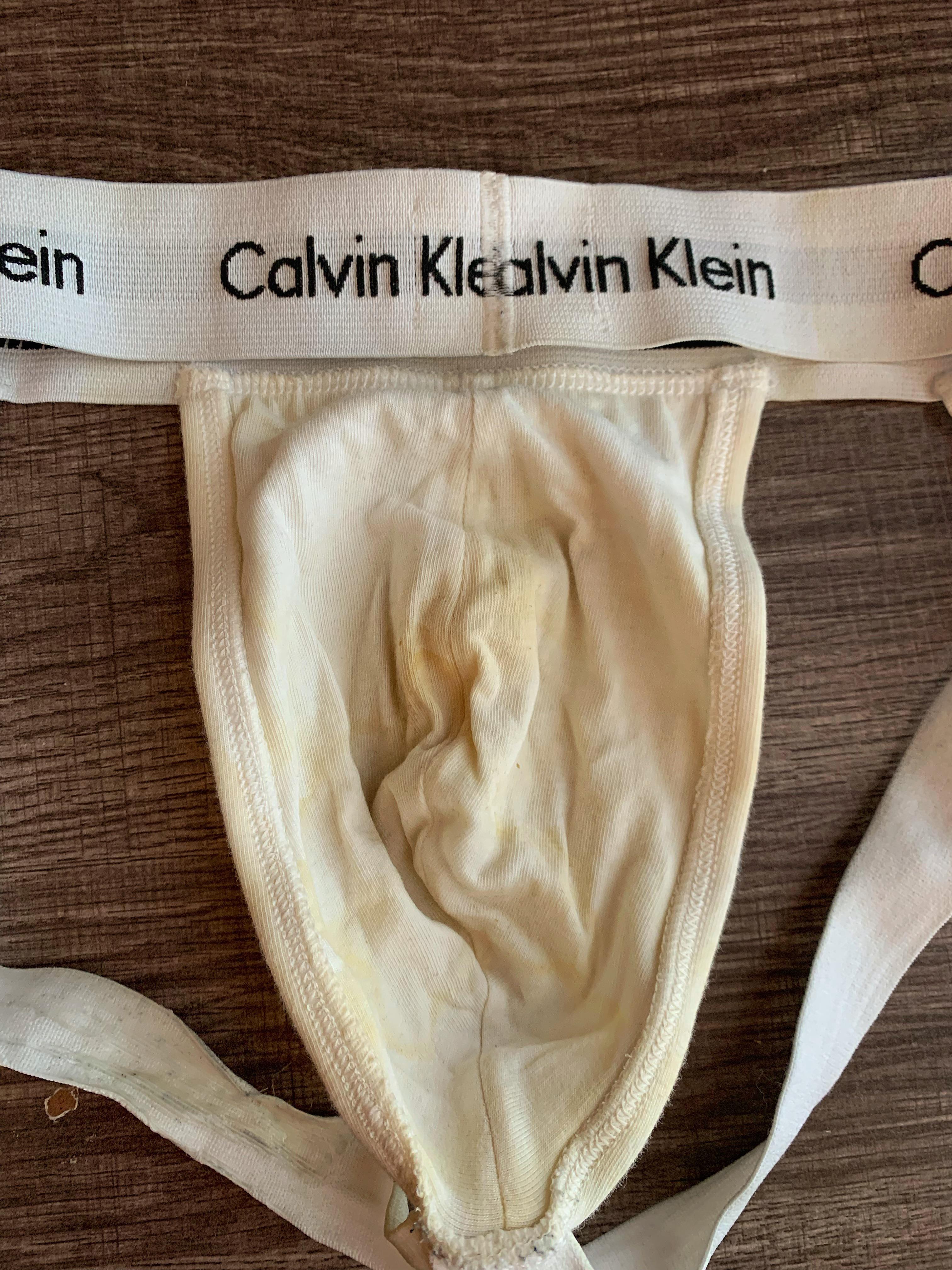 It's smells damn good. 😈 | Scrolller