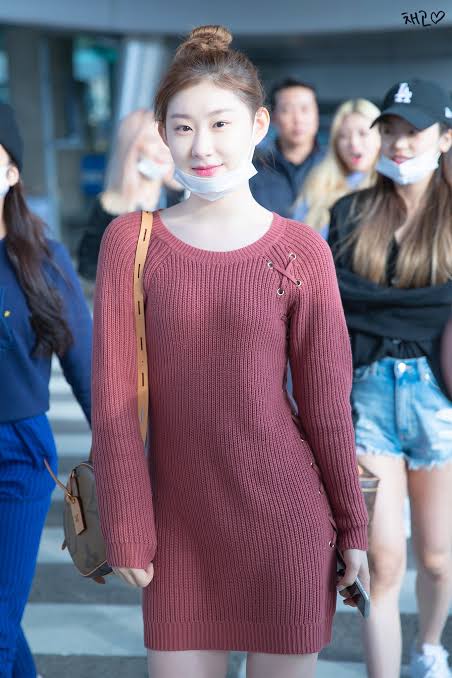 ITZY - Chaeryeong | Scrolller