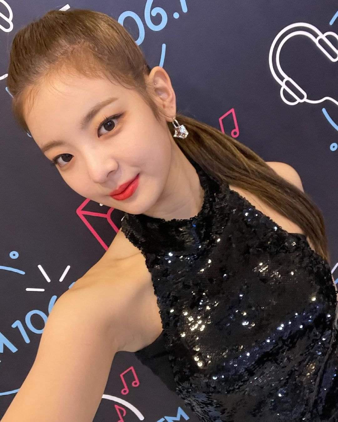 ITZY - Lia | Scrolller