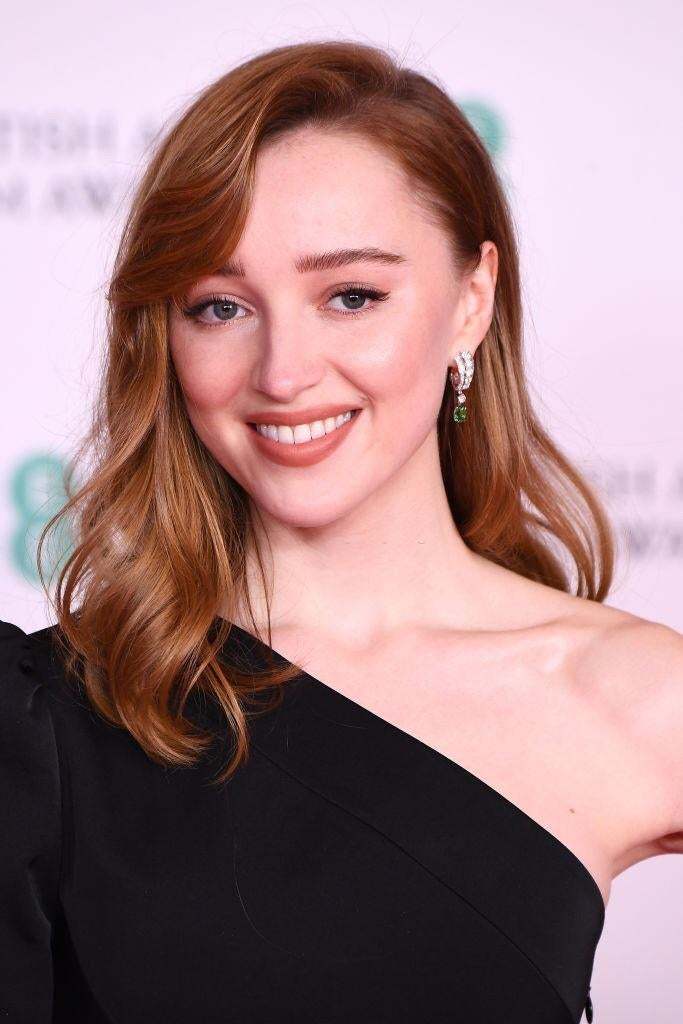 I've been completely obsessed with Phoebe Dynevor lately | Scrolller