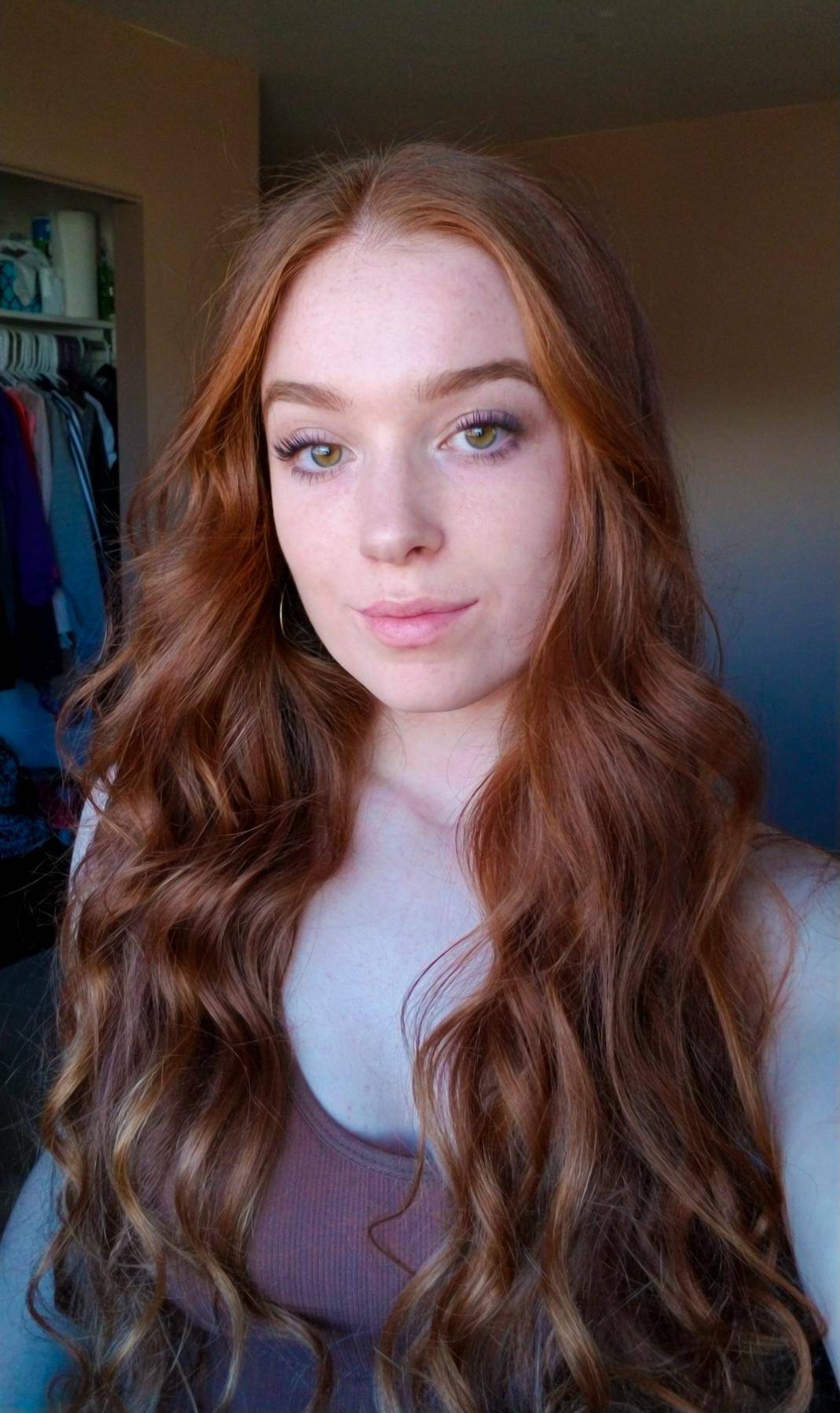 I've been told my eyes say "choke me"... I'll take it ;) | Scrolller