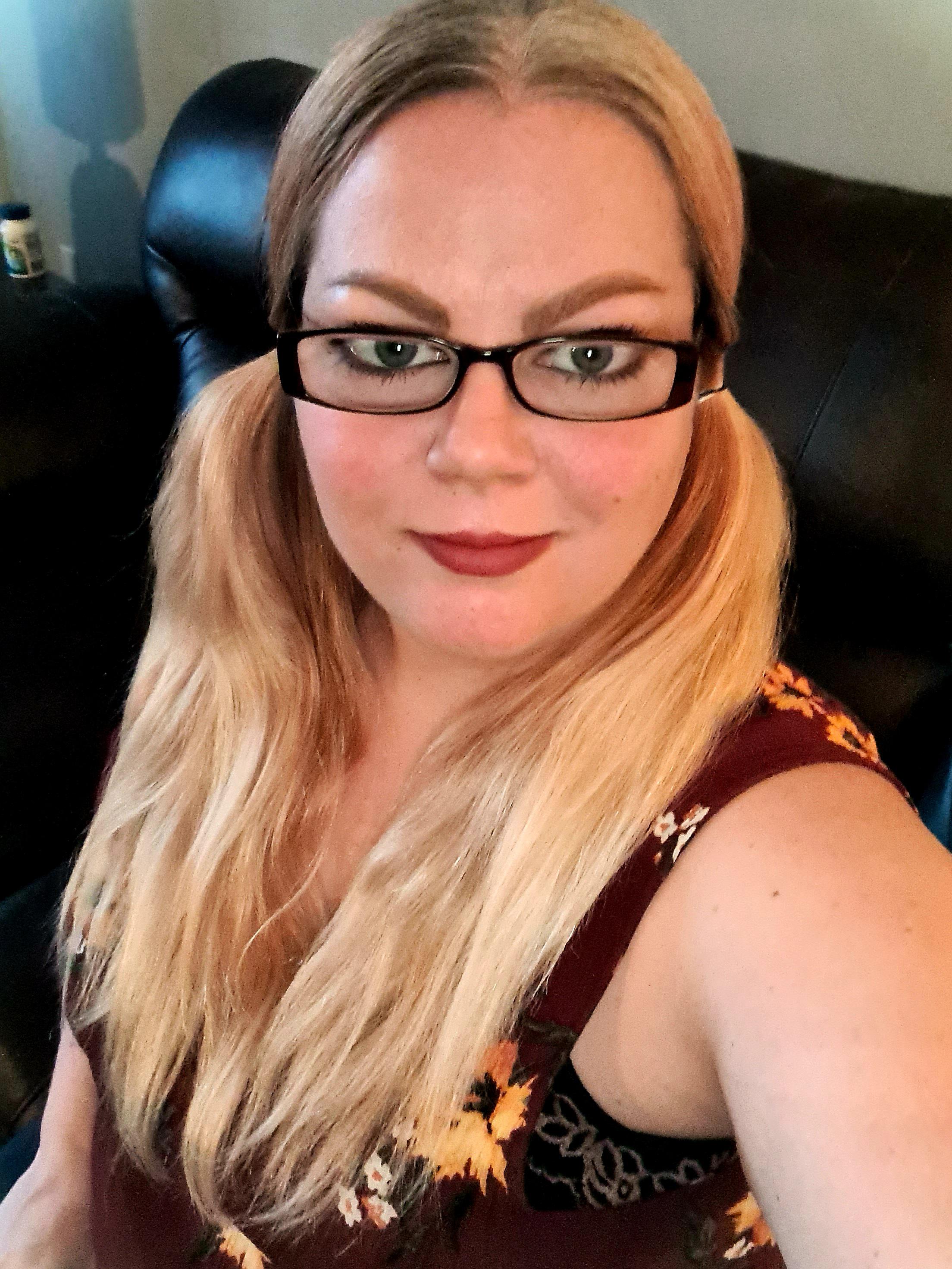 Ive Taken Some Personal Time Off Now Im Getting Back Into Life Make Me Feel Good 🤍🖤 Scrolller