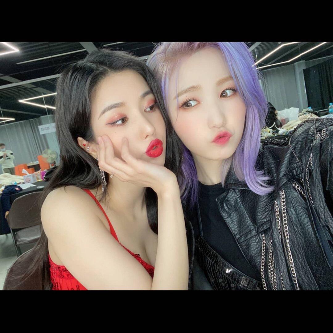 IZ*ONE - Eunbi | Scrolller