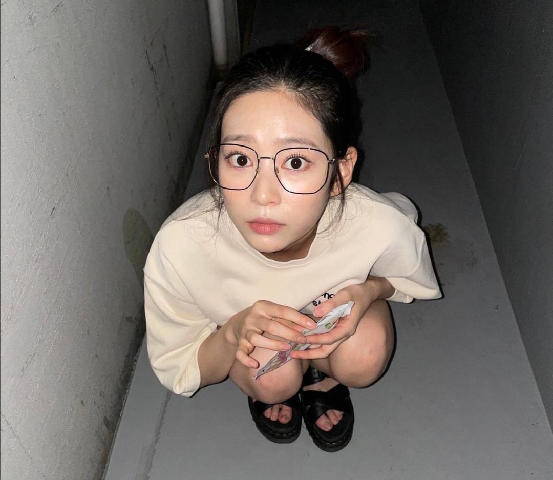 Izone Minju | Scrolller