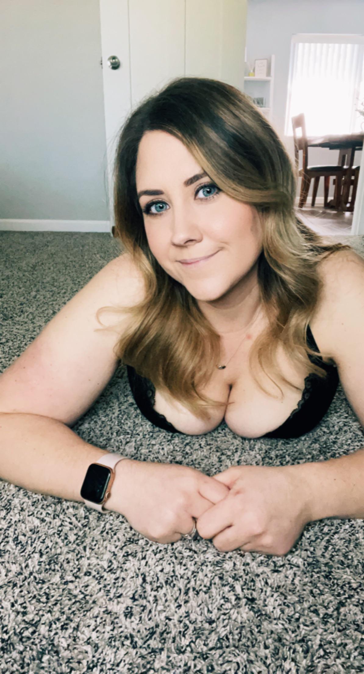 Jaimie, waiting on you to join my OnlyFans!😍 My attention is yours!😚 I answer all messages! ️ ️ ...