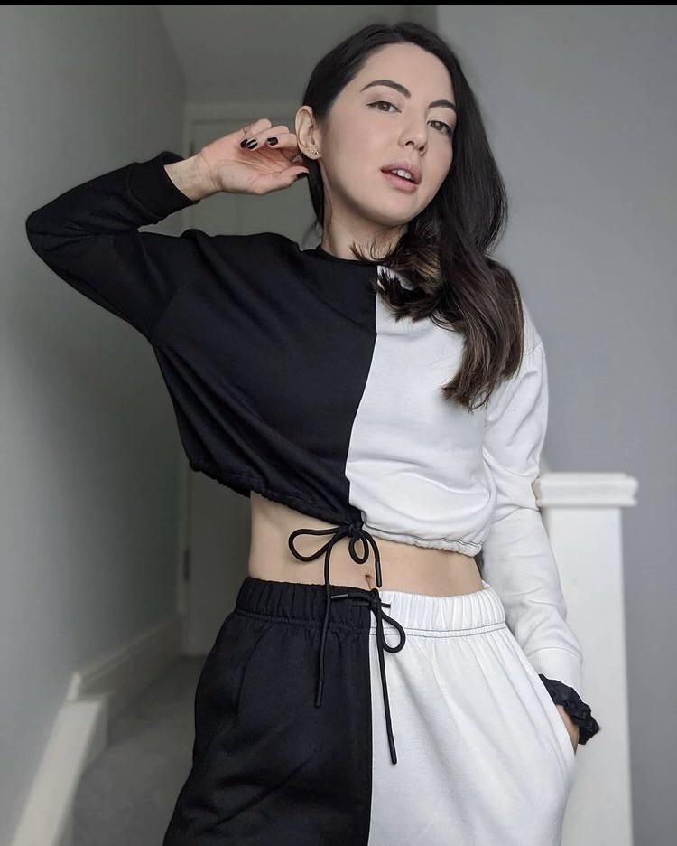 Jane Douglass | Scrolller