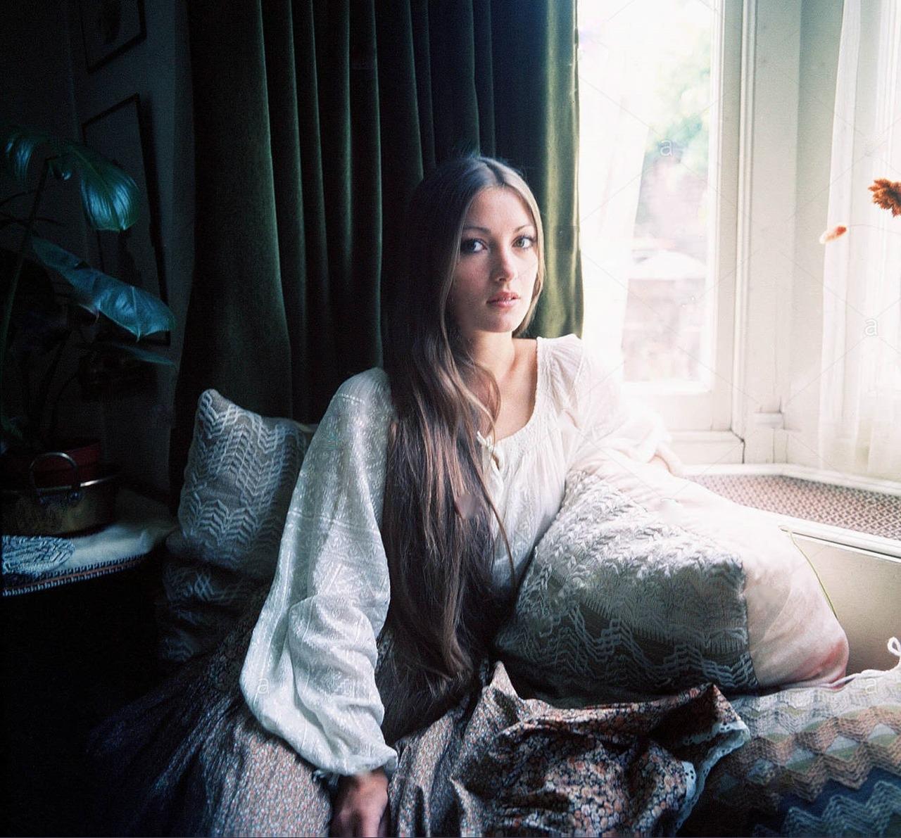 Jane Seymour | Scrolller