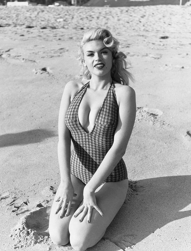 Jayne Mansfield / photo by Peter Gowland, 1954. | Scrolller