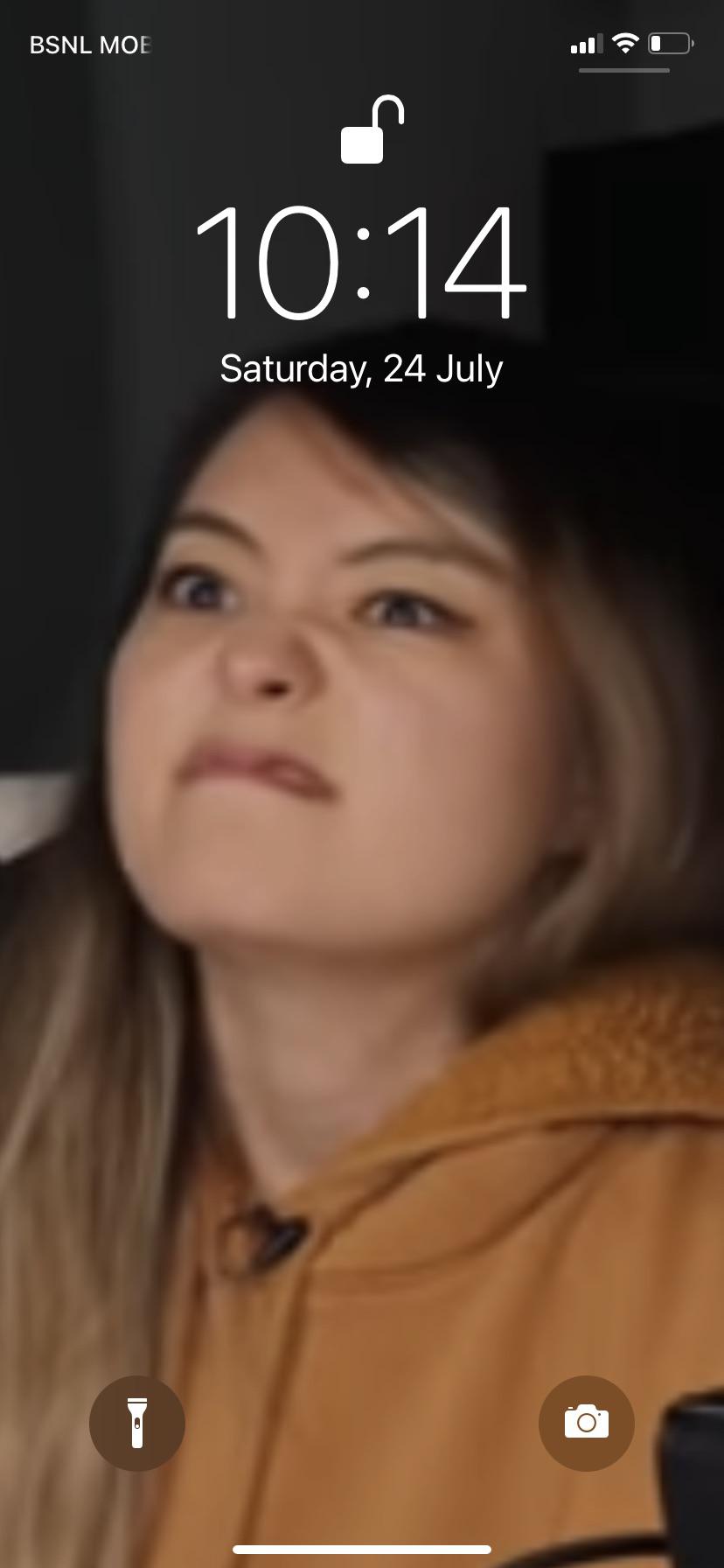 Jeannie wallpaper | Scrolller