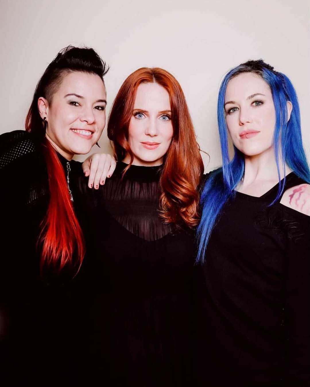 Jen Majura - Simone Simons - Alissa White-Gluz | Scrolller